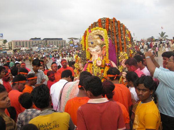 dancing | Bagels and Lakhs